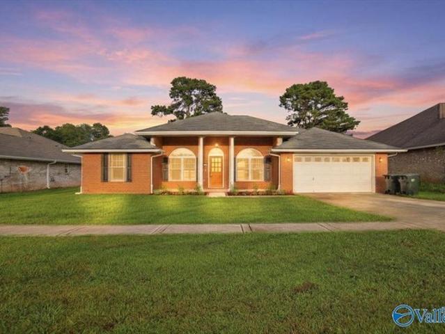 5009 Old Railroad Bed Rd, Harvest, AL 35749