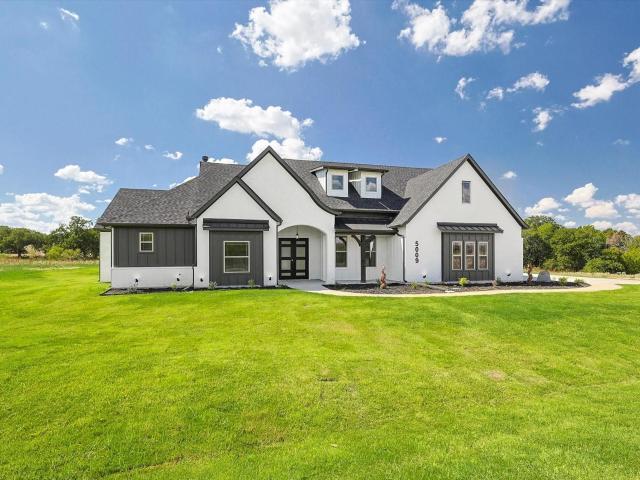 5009 Glenoaks Court