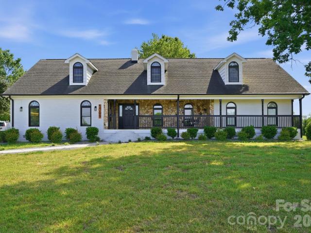 5009 Hemby Rd, Matthews, NC 28104 | MLS #4373 | Compass