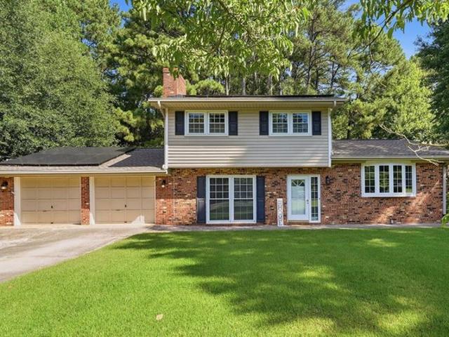 5009 Stockton Dr, Raleigh, NC 27606