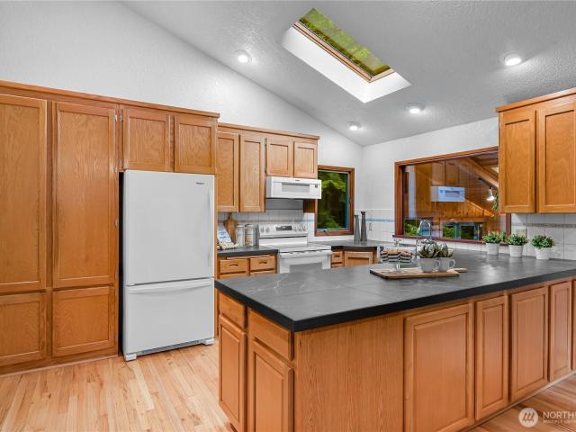 5009 Samish Way