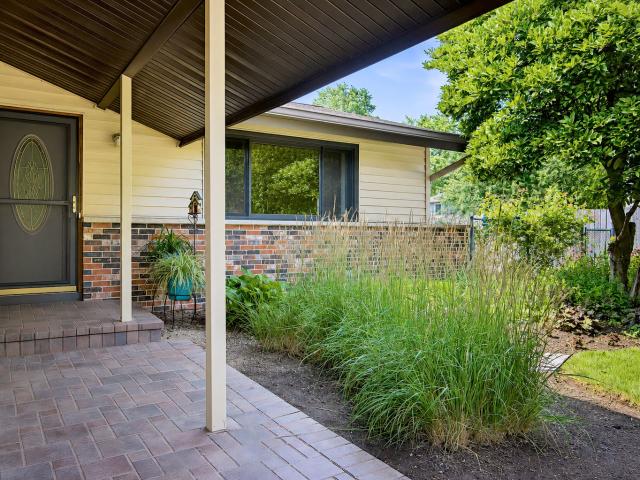 5009 Sandburg Drive