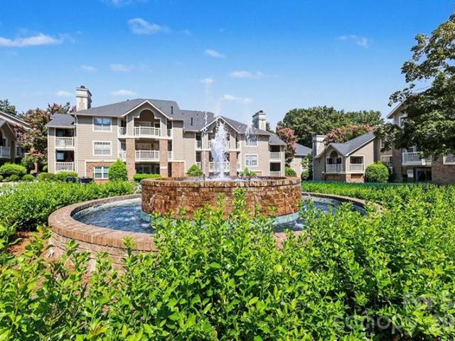 5009 Sharon Rd Unit I, Charlotte, NC 28210