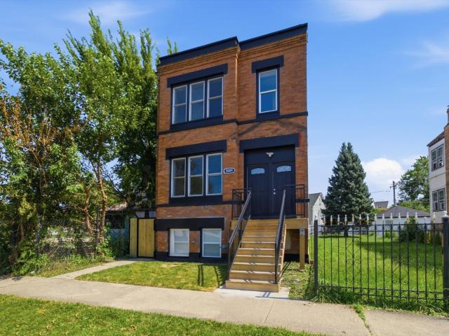 5009 W Ogden Avenue