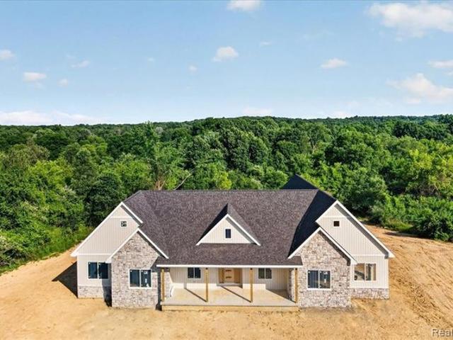 5000 Metamora Rdg, Metamora, MI 48455