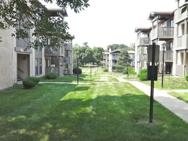 5000 N Oak Trfy, Kansas City, MO 64118
