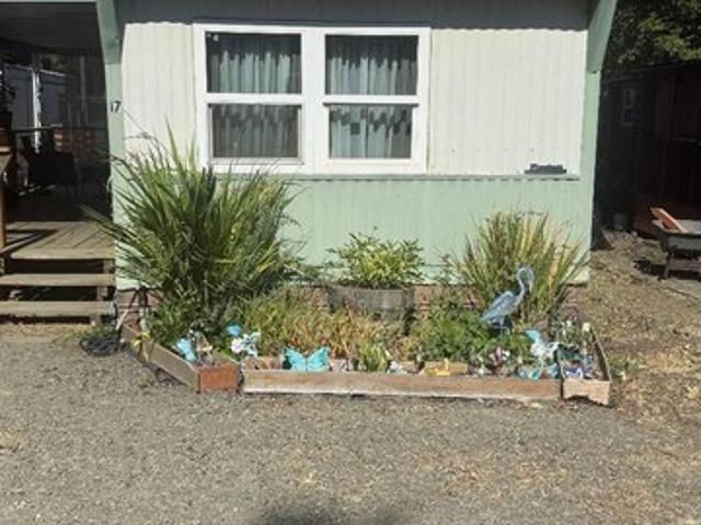 5000 NE Stephens St Unit 17, Roseburg, OR 97470