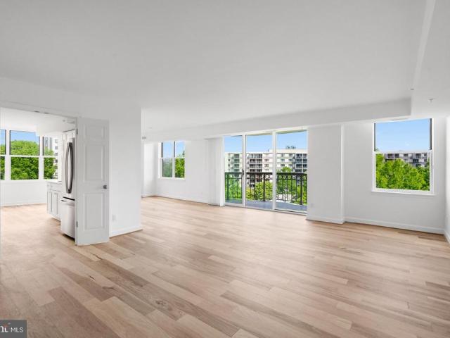5000 Battery Lane # 704