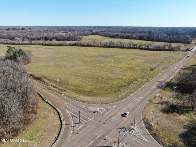 5000 Church Rd, Lake Cormorant, MS 38641