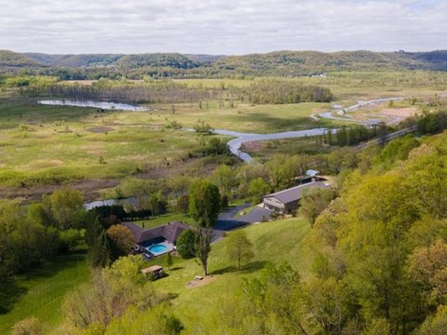 5000 County 21, Hokah, MN 55947