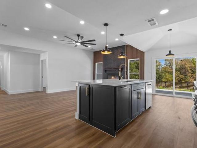 5000 Edgewater Drive
