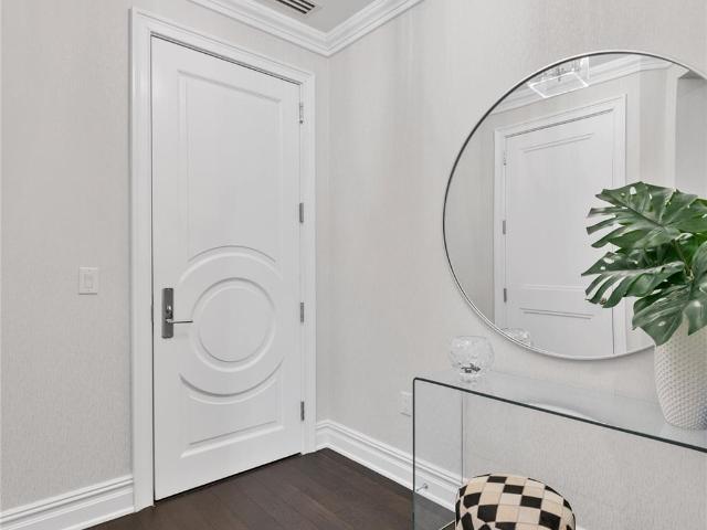 5000 Royal Ct, Unit 5114, North Hills, NY 11040 | MLS #972788 | Compass