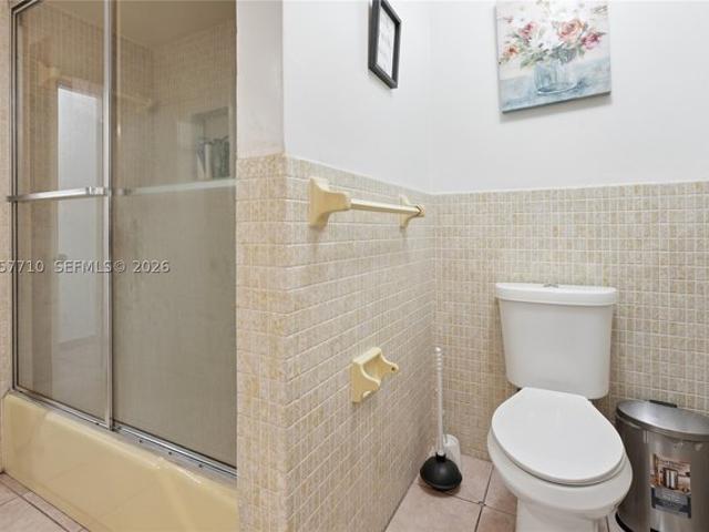 5001 Madison St, Hollywood, FL 33021