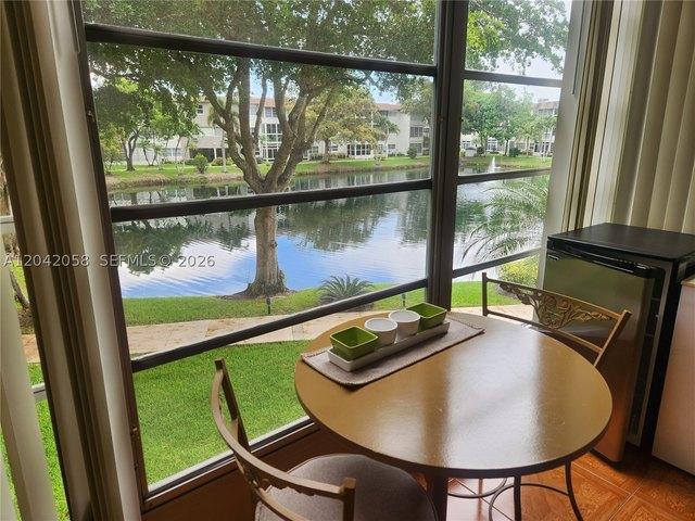 5001 NW 34th St Apt 205, Lauderdale Lakes, FL 33319