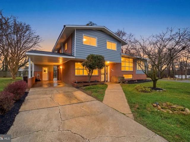 5001 Barto Ave, Suitland, MD 20746