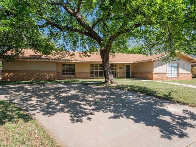 5001 Della Dr, Wichita Falls, TX 76302
