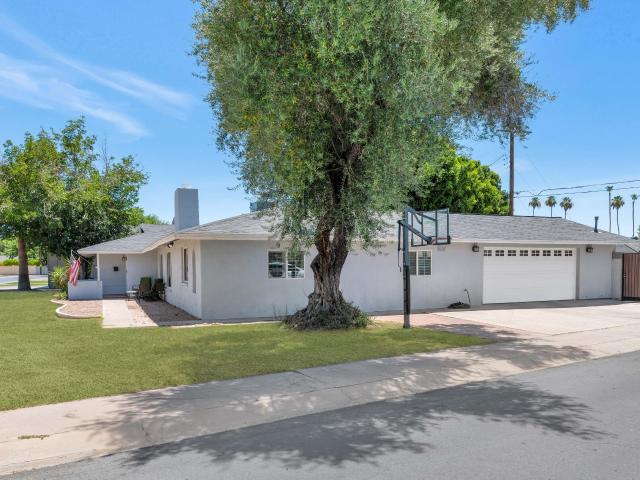 5001 e flower street