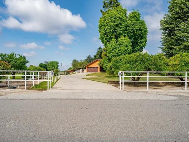 5001 Fallgatter St, Bakersfield, CA 93308