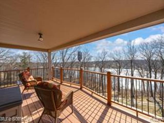 5001 Forest Valley