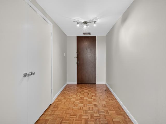 5001 Woodway Dr, Unit 1804, Houston, TX 77056 | MLS #93309