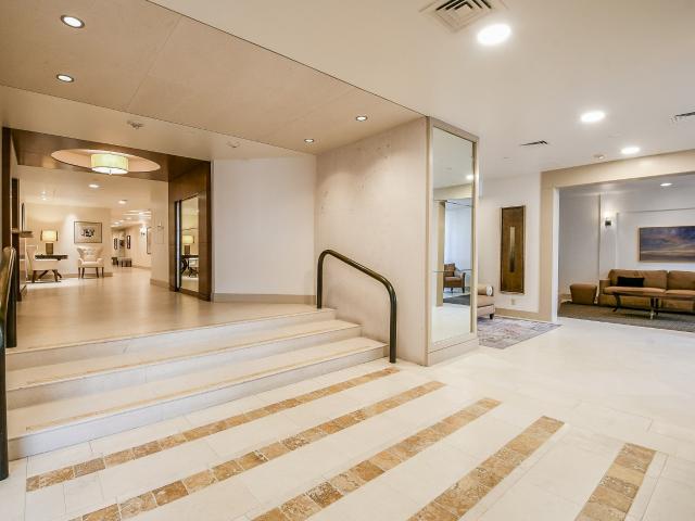5001 Woodway Drive 1502