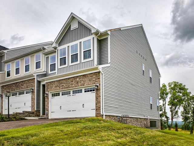 5002 Wellington Ct