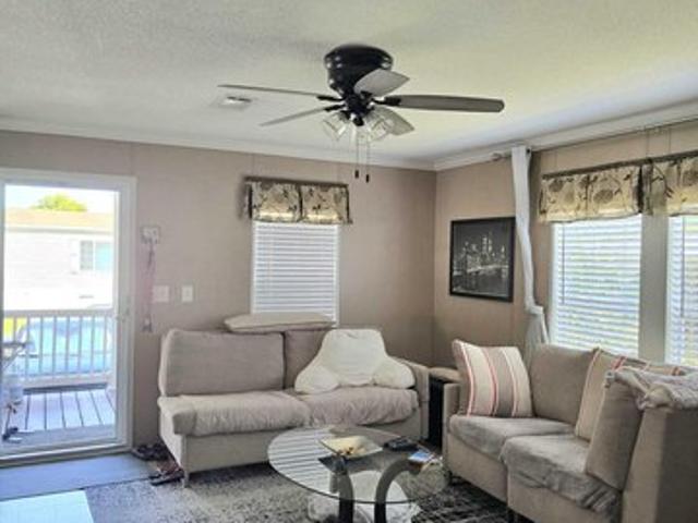 5003 NW 4th Ter, Deerfield Beach, FL 33064