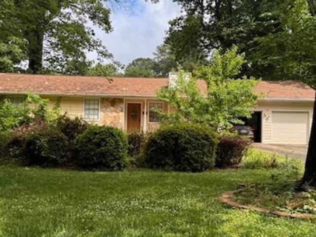 5003 Abbey Ln SW, Lilburn, GA 30047