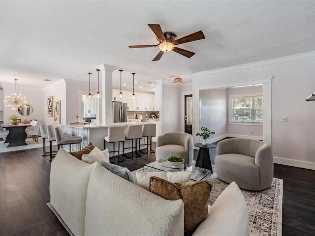 5003 W Neptune Way, Tampa, FL