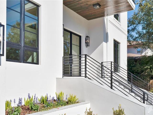 5003 W Poe Ave, Tampa, FL 33629 | MLS #TB8416 | Compass