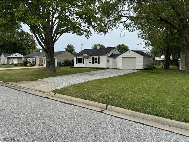 5003 Wake Robin Rd, Mentor, OH 44060