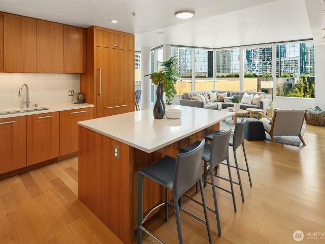 500 106th Avenue NE # 905