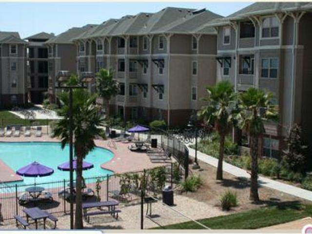 $500 / 1br 1800ft² Master Bedroom at University Village 2012 Summer Sublease Davis, CA