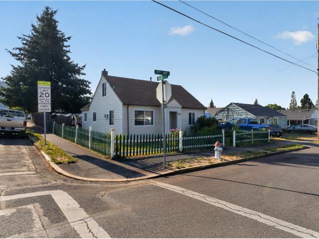 500 7TH AVE