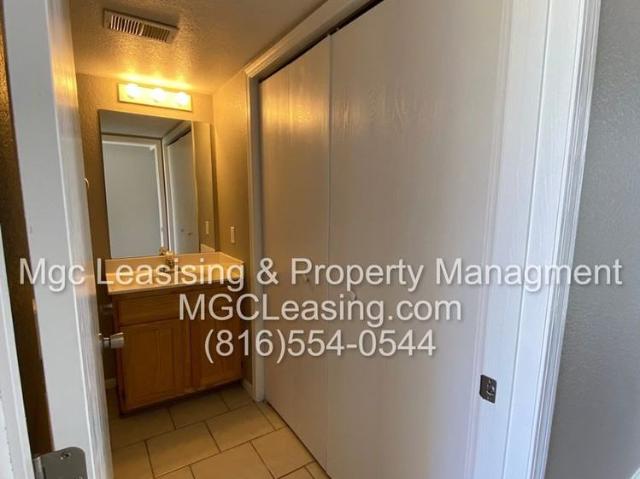 500 504 SW 5th St 3 Bedroom Home for Rent at 500 Sw 5th St, Blue Springs, MO 64014