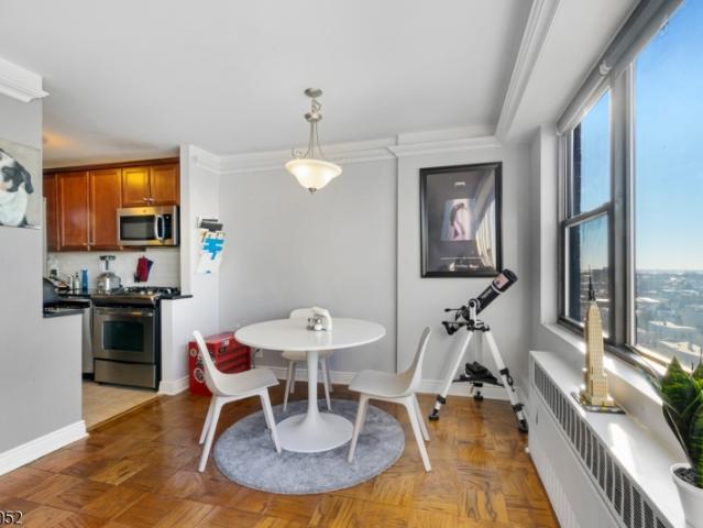 500 Central Ave # 1014