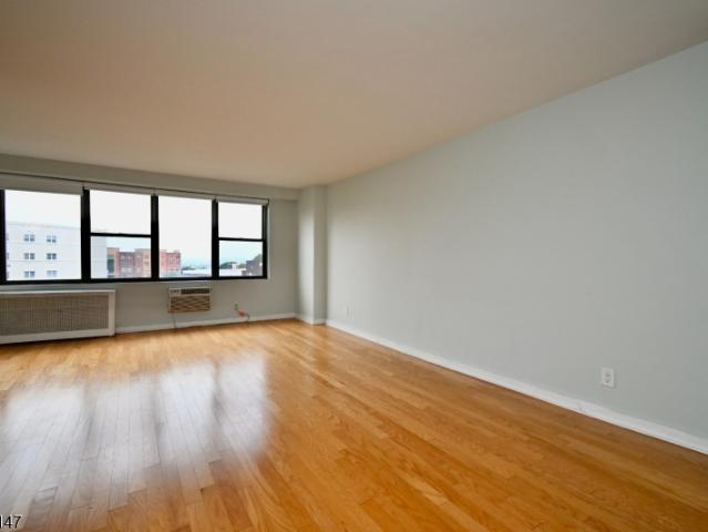 500 Central Ave # 516