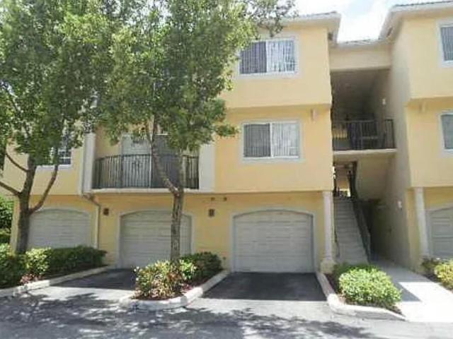 500 Crestwood Ct N, Unit 517, Royal Palm Beach, FL 33411 | MLS #B26002 | Compass