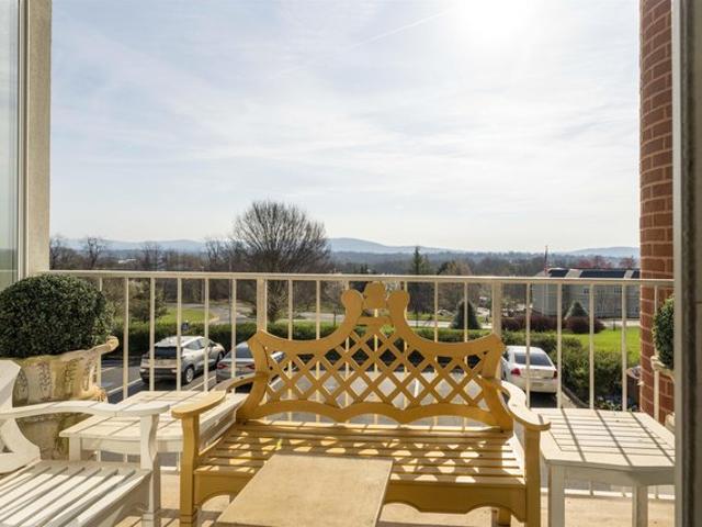 500 Crestwood Dr Unit 1208, Charlottesville, VA 22903