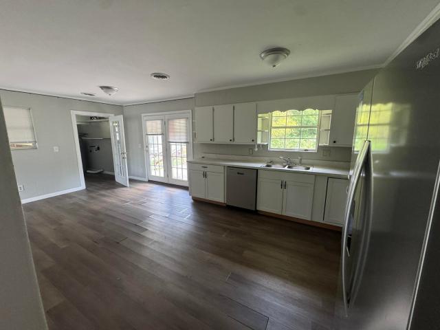500 Amity Road