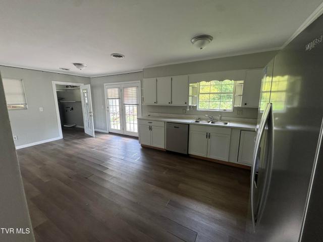 500 Amity Road