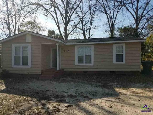 500 and 502 Carver Dr, Fort Valley, GA 31030