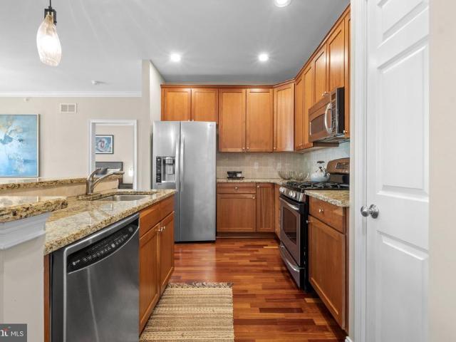 500 Admirals Way # 402