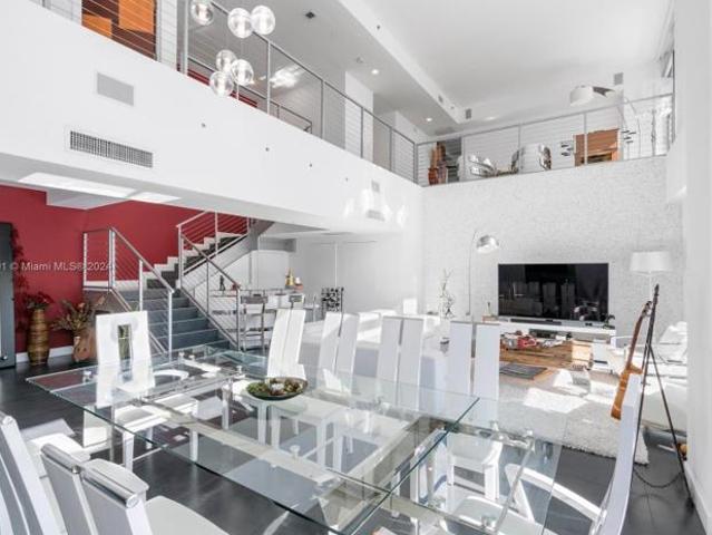 500 Brickell Ave #PH 4, Miami, FL 33131