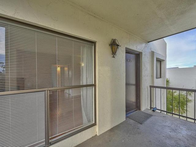 500 Glenwood Cir Apt 435, Monterey, CA 93940