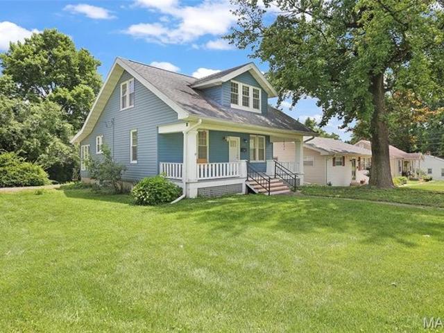 500 Greenwood Pl, Collinsville, IL 62234
