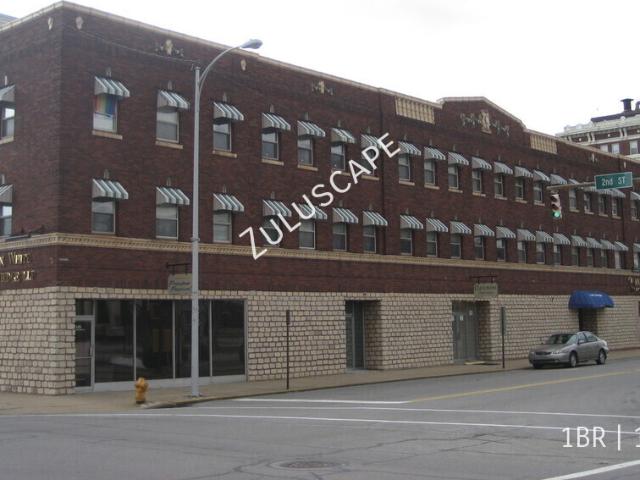 Renovated Mini Apartment in Heart of Downtown Evansville!