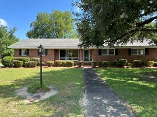 500 E Andrews St, Hemingway, SC 29554