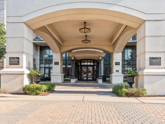 500 E Grant St, Unit 2406, Minneapolis, MN 55404 | MLS #7028 | Compass