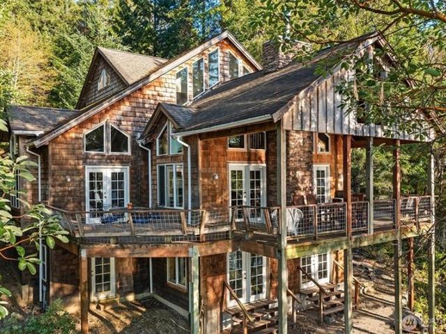 500 E Nicole Ln, Shelton, WA 98584